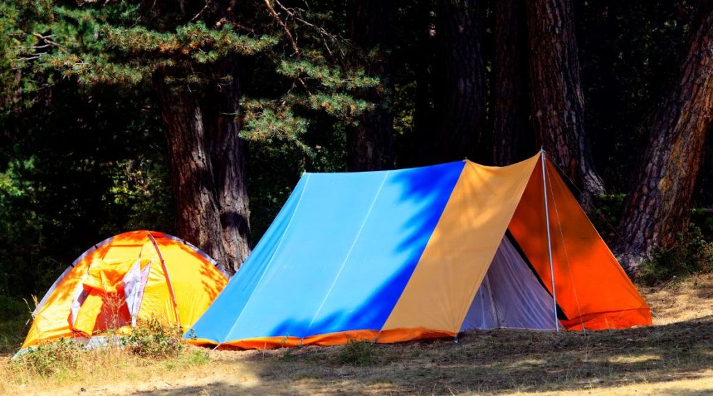 Calculate Correct Tent Tarp Size for Camping [Full Guide] - TruCampers